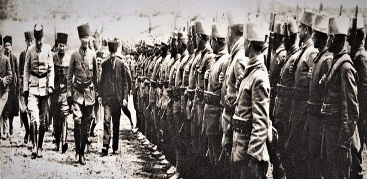 30 AĞUSTOS ZAFER BAYRAMI KANUNU; İLK ZAFER KUTLAMASI VE BÜYÜK TAARRUZ ...