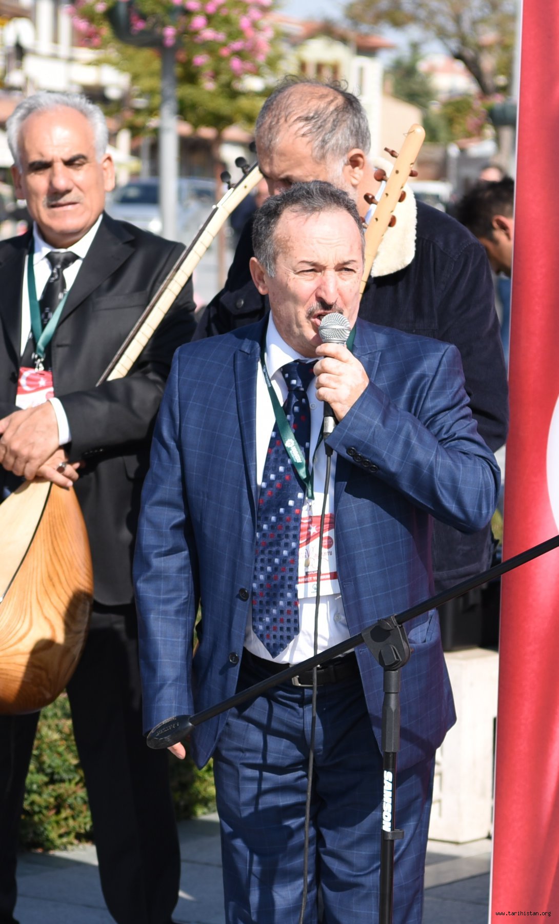 DOKTOR BEY / ÖKSÜZ OZAN (Ahmet Yıldırım) - www.tarihistan.org